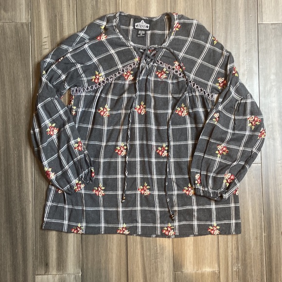 Angie | Tops | 44 Angie Floral Embroidered Top | Poshmark